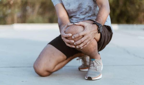 6 Causes of Knee Pain When Running - Top information advice and running ...
